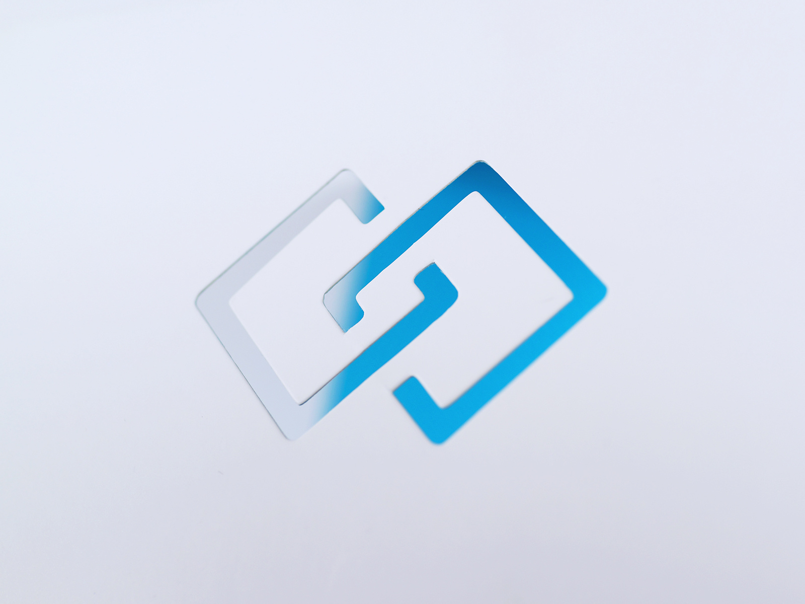 EZ Lynk Diecut Logo | definingeverthing