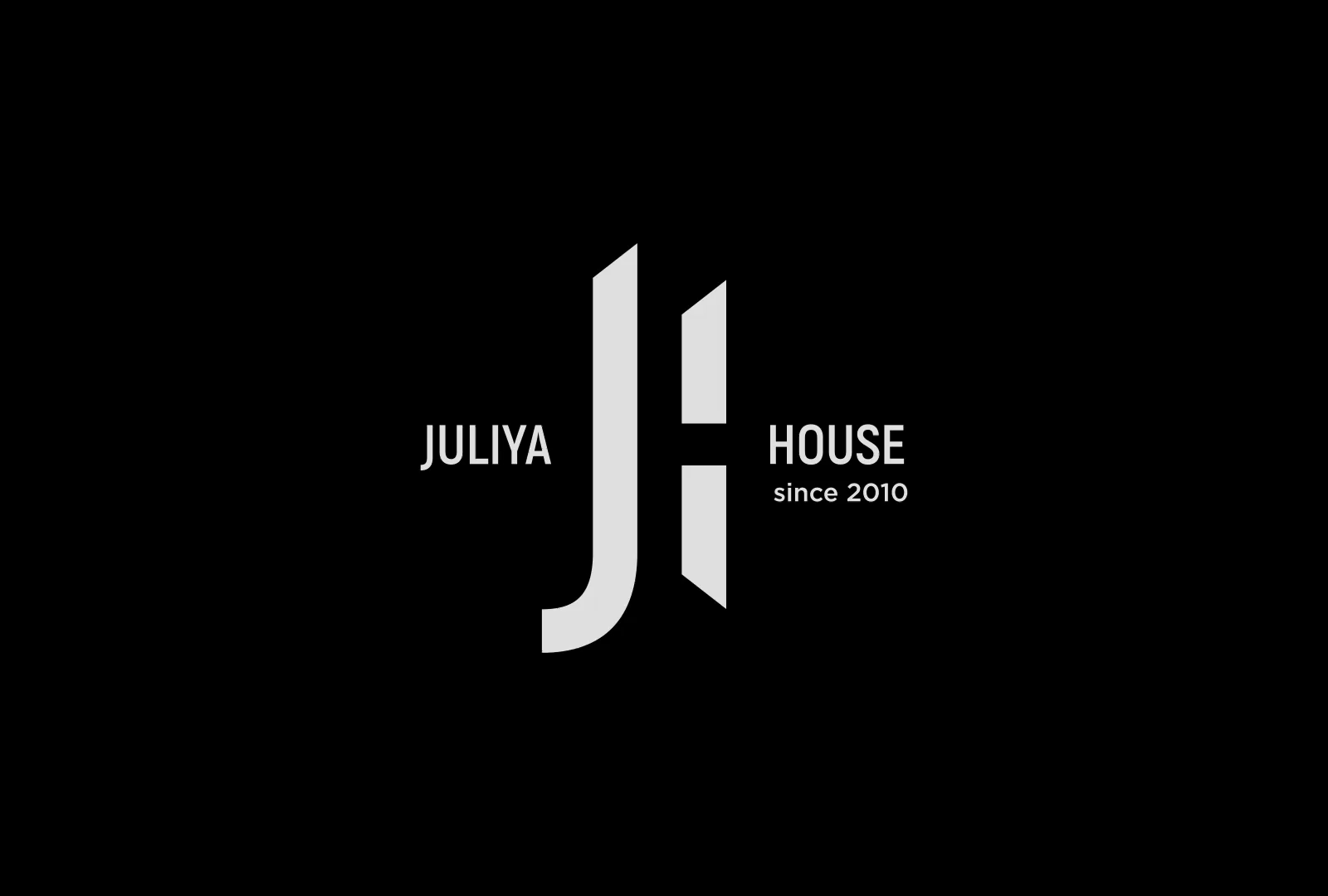 Juliya House logo animation by Dmytro Dobrachov on Dribbble