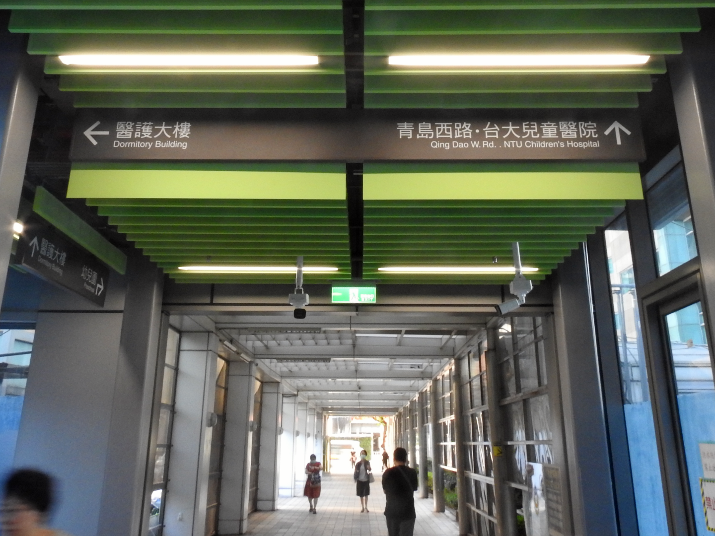 Central Corridor Signage Design | NTU Hospital by Yu-Fang , Lin on Dribbble