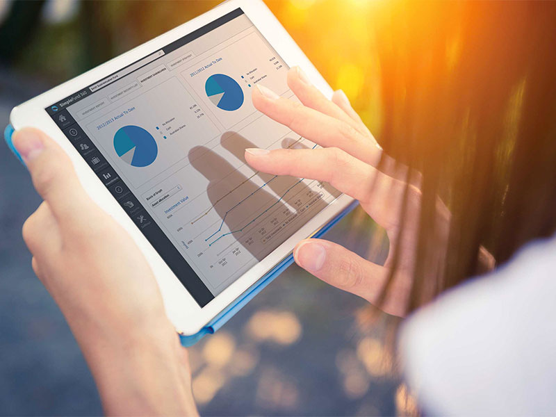 Simple Fund 360 UI in use by Georgia Verapen on Dribbble