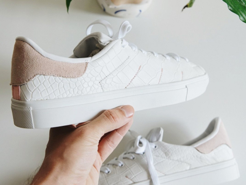 Custom Stan Smith by Tobias van Schneider on Dribbble