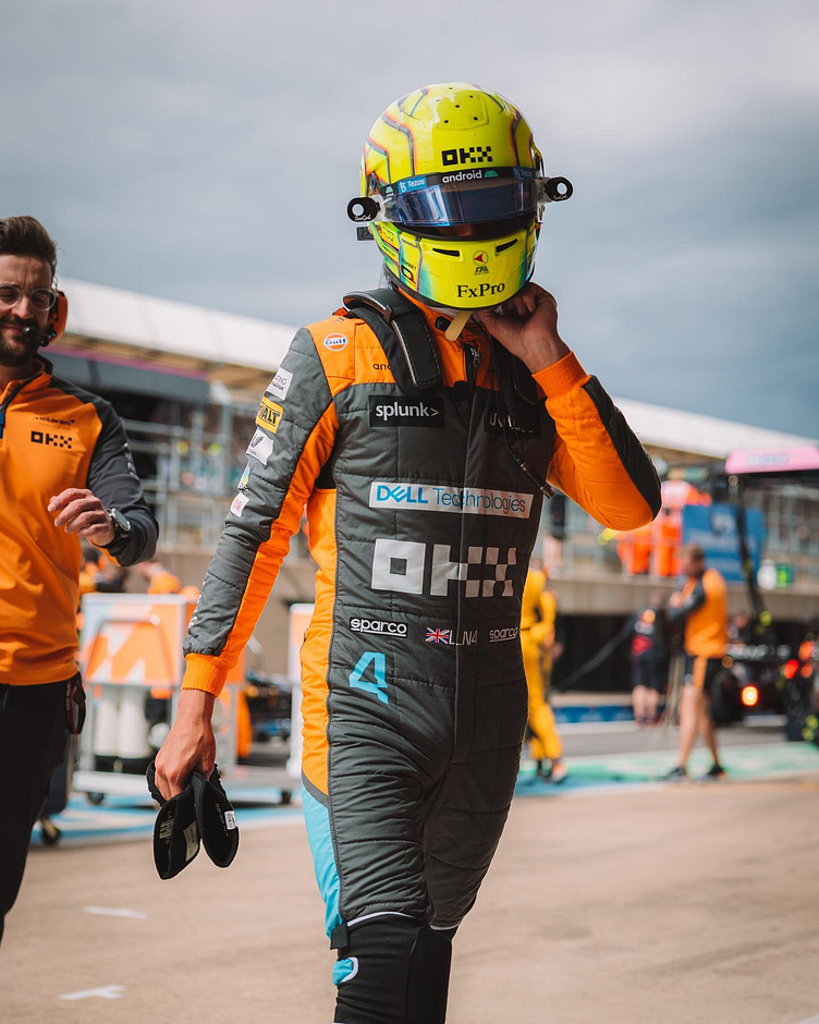 LIQUID NEON METAL Helmet Design for Lando Norris by Martin Naumann on ...