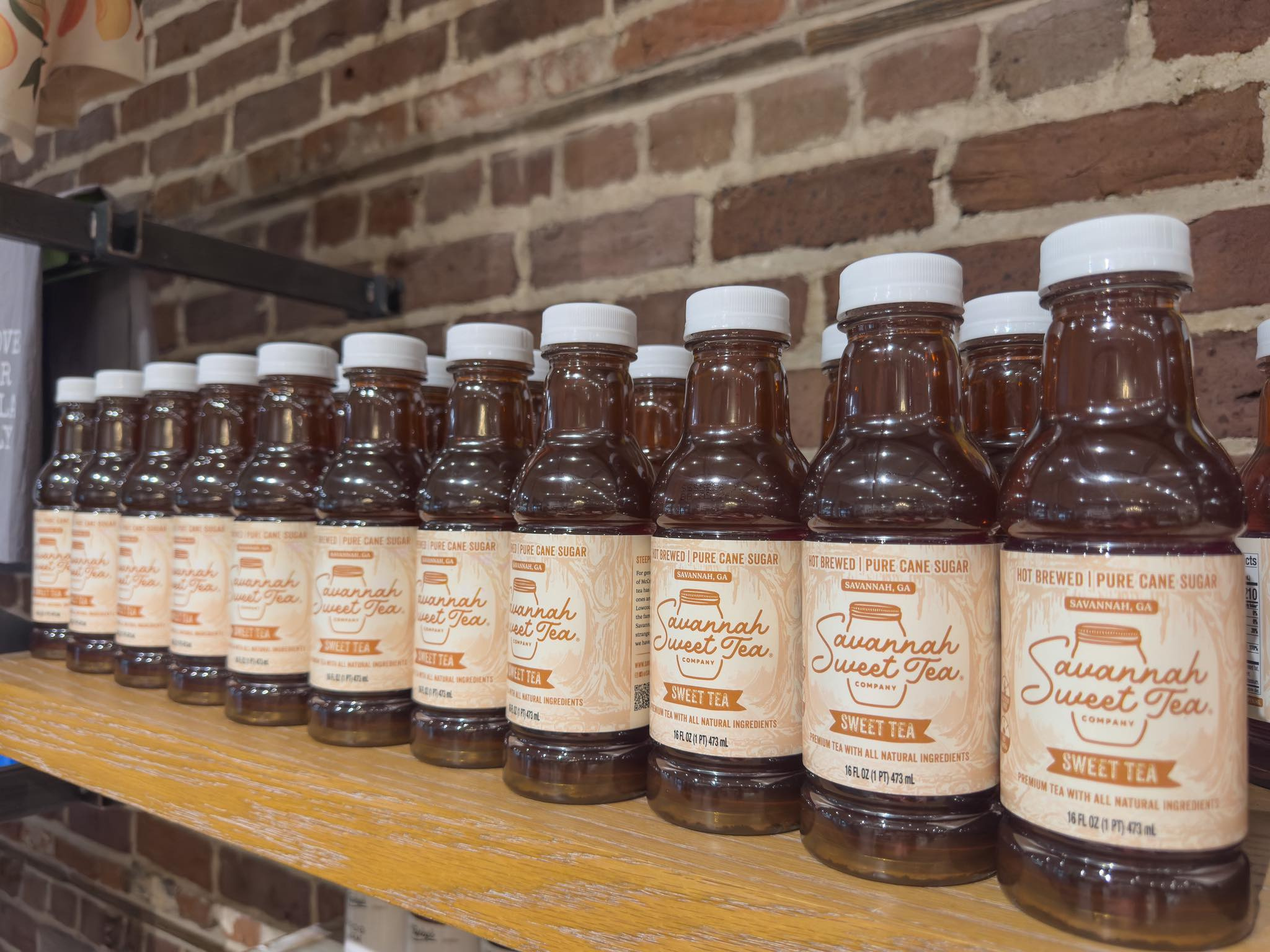Savannah Sweet Tea Label Design by Jen Borror | Hoot Design Studio on ...