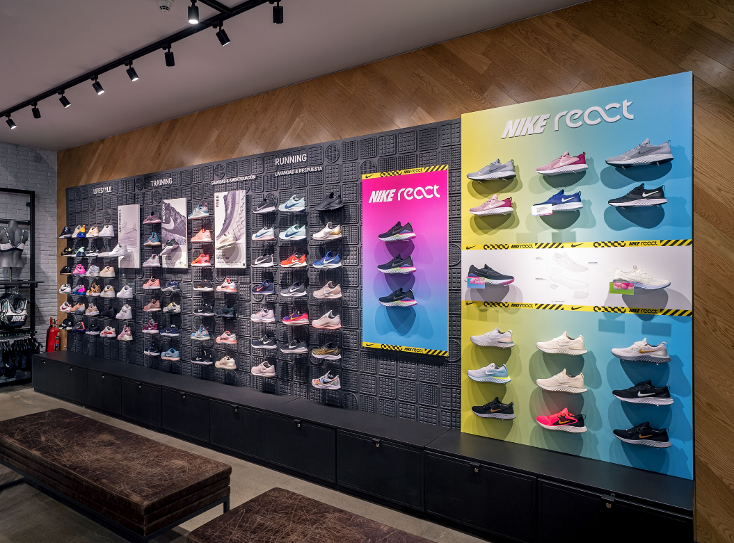 NIKE - React retail campaign by Francisca Mandiola Jouannet on Dribbble