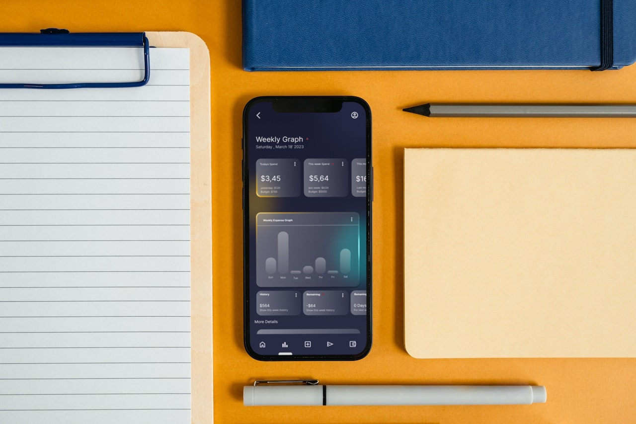 Money Tracker App UI Design by Honey Hexa on Dribbble