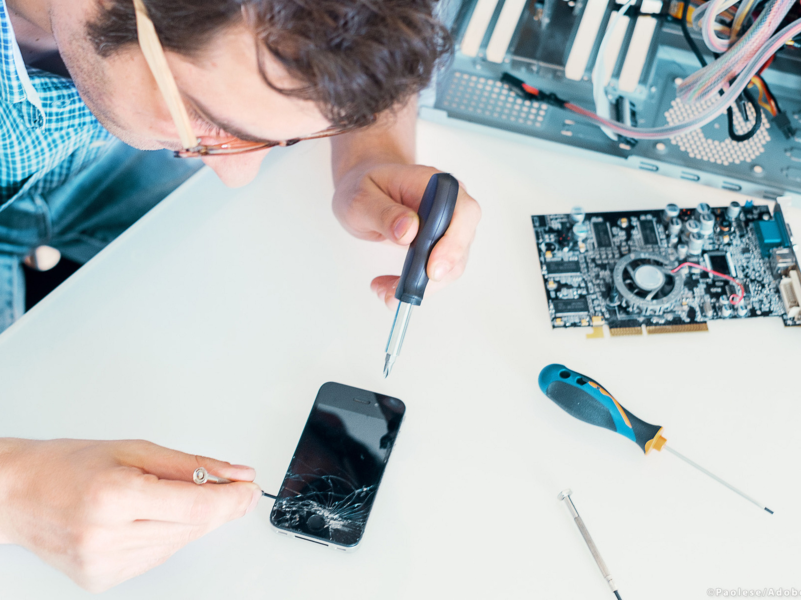 Mobile Screen Repair By Justphix On Dribbble mobile-screen-repair-by-justphix-on-dribbble